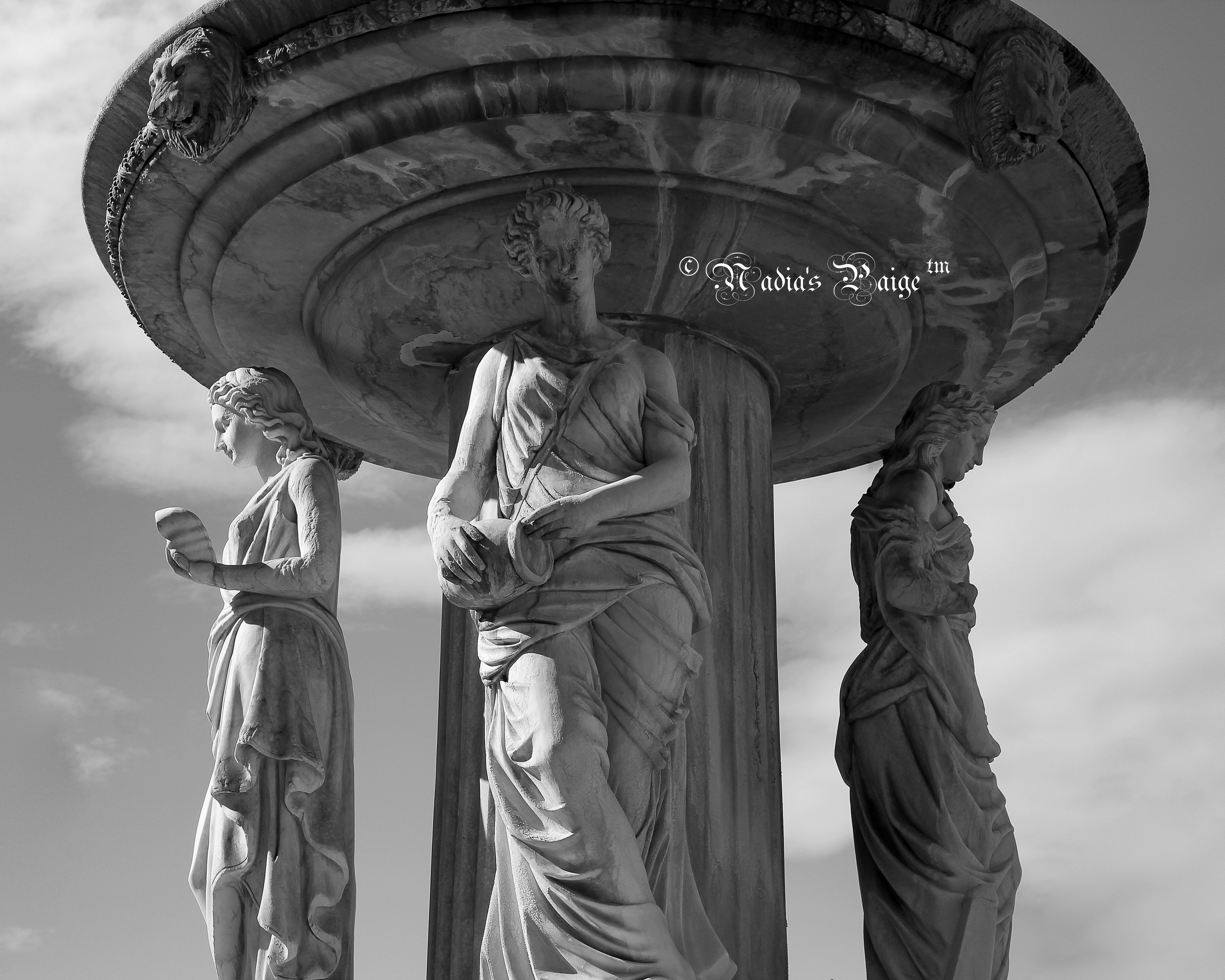 Three Goddesses – Nadia's Paige